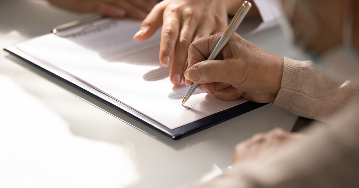 What is an Estoppel Certificate? | Lemonade Renters Insurance